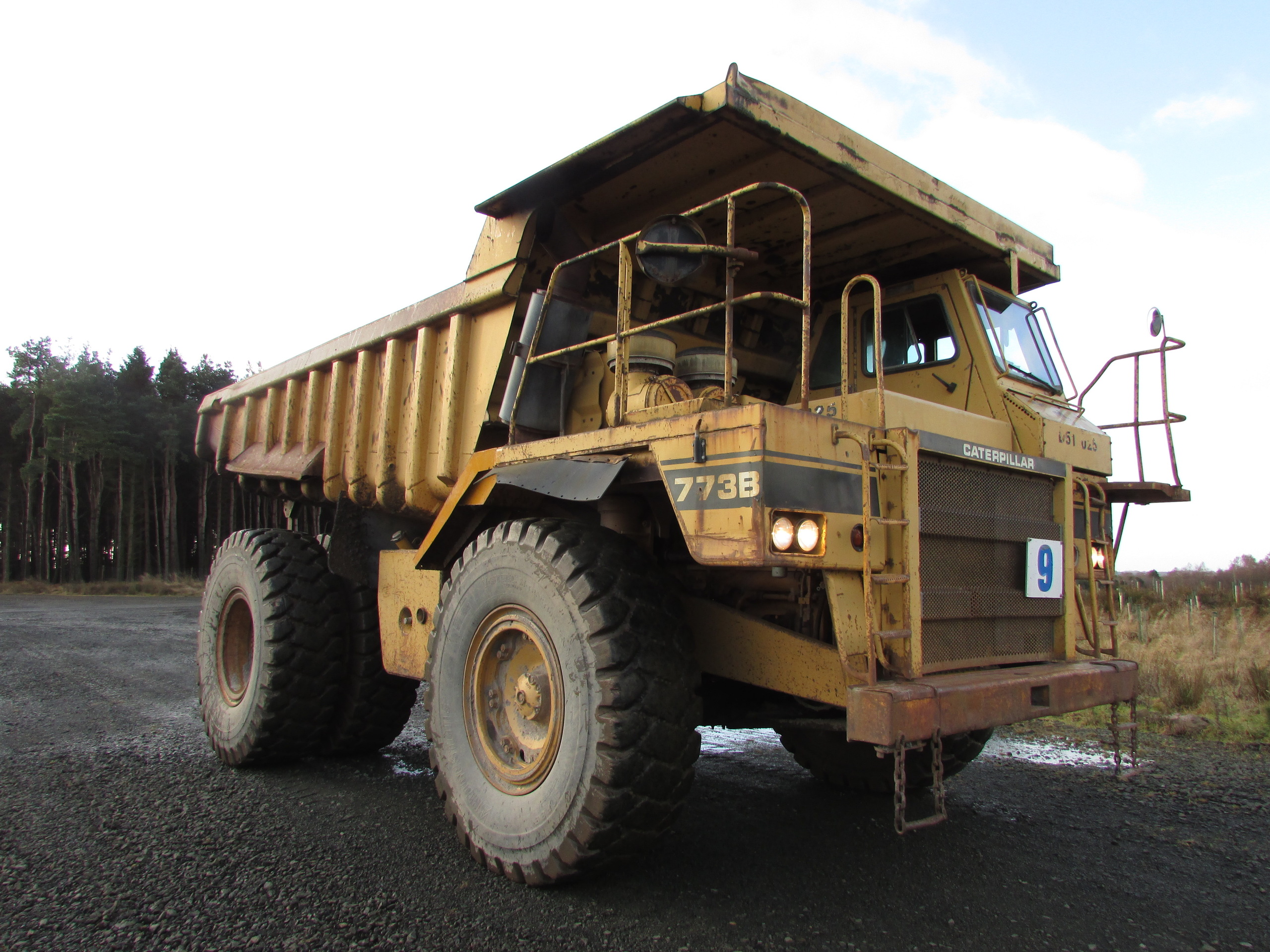 Caterpillar 773B Used Dump Truck for sale | equippo.com