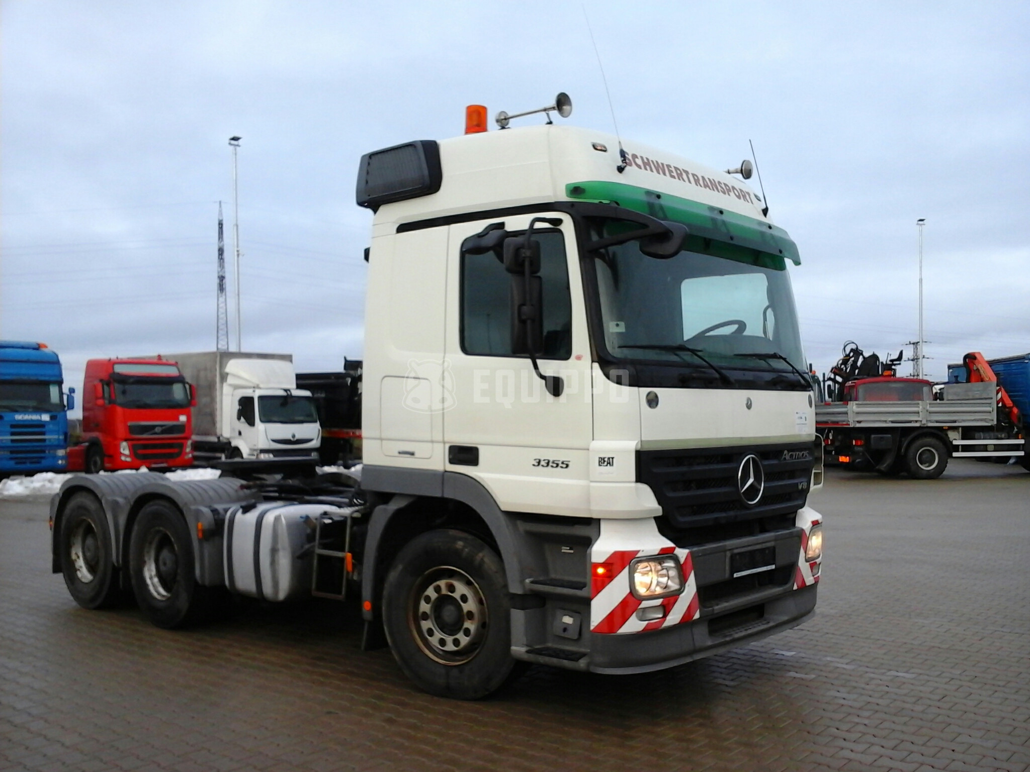 Mercedes-Benz ACTROS 3355 LS 6x4 Used Tractor Unit for Sale | Equippo