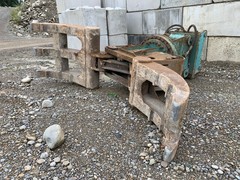 Okada OSG-120R Used Grapple for Sale | Equippo